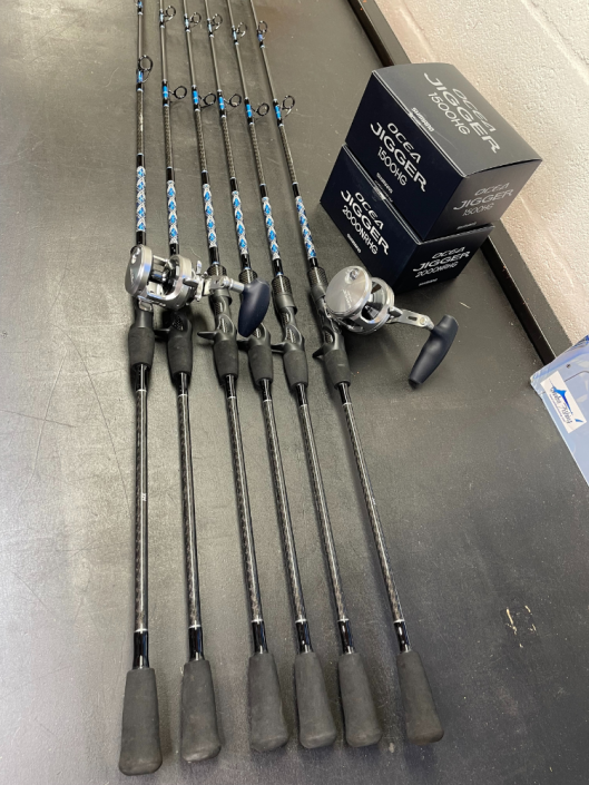 OVERSTOCK 6’6″ Blue/Silver Carbon Fiber Slow Pitch Jigging Combos ...