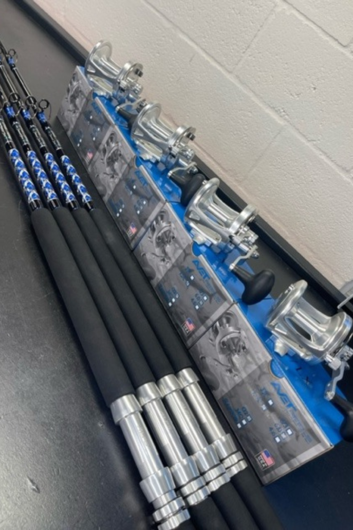 OVERSTOCK Blue/Silver Diamond Series 700L 20-40# Conventional Rod ...